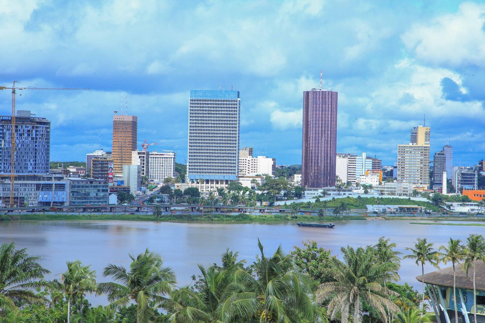 Comment s'expatrier facilement dans un pays francophone